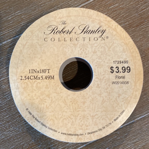 Robert Stanley collection | Party Supplies | Four New Rolls Robert ...